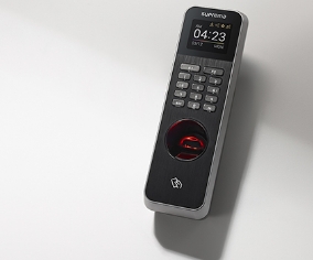 Biometrika│Control de asistencia con equipos Suprema